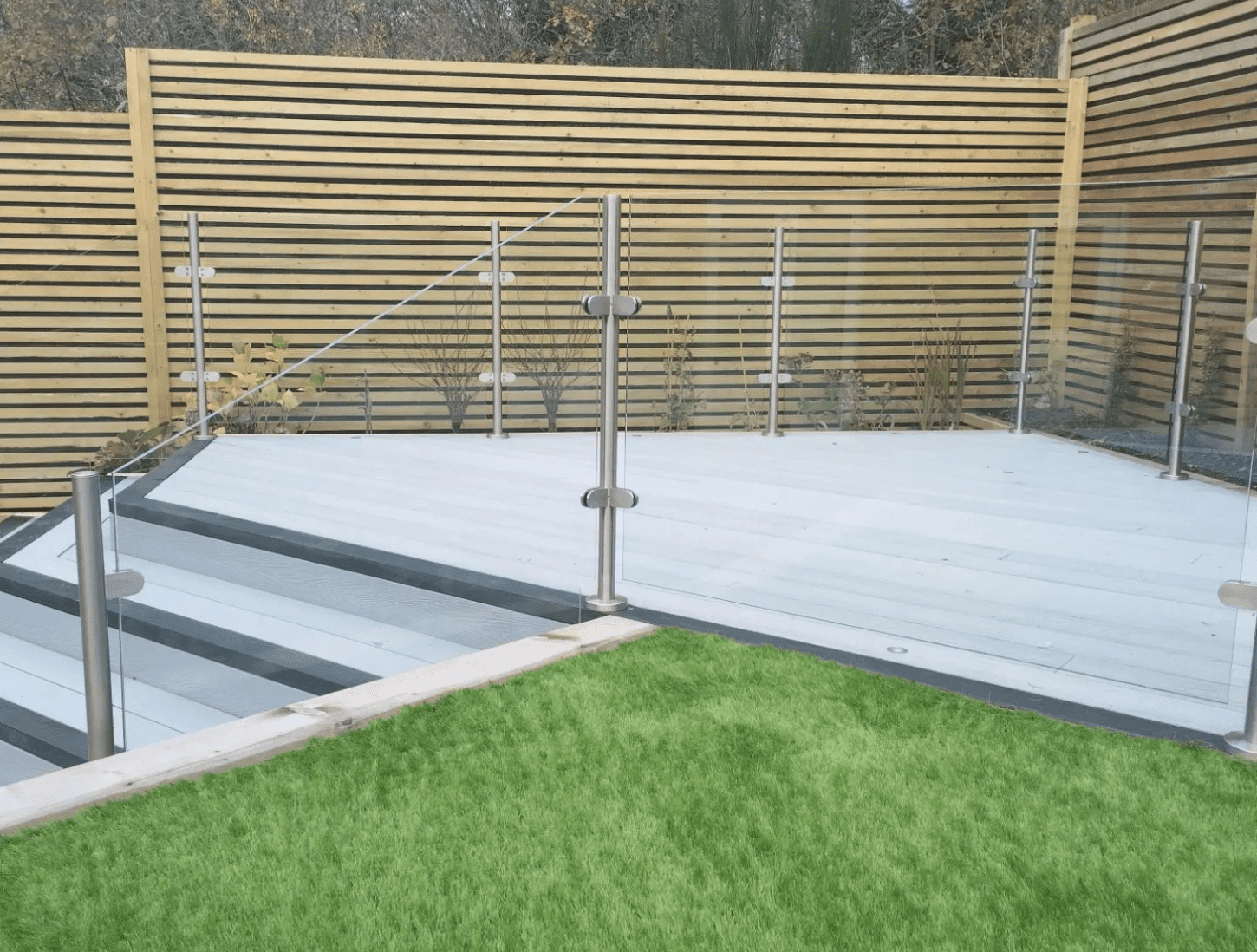 Balustrades vs Railings: What's the Difference & The Best? - SHP